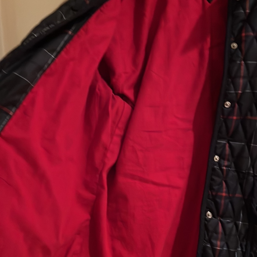 Great Plaid Puffer Jacket With Red Lining. - Gem